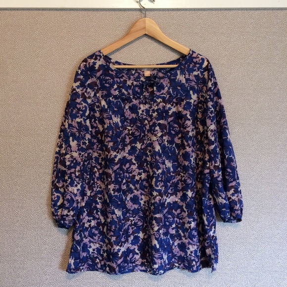 White Stag | Tops | 2x2 White Stag Floral Blouse | Poshmark